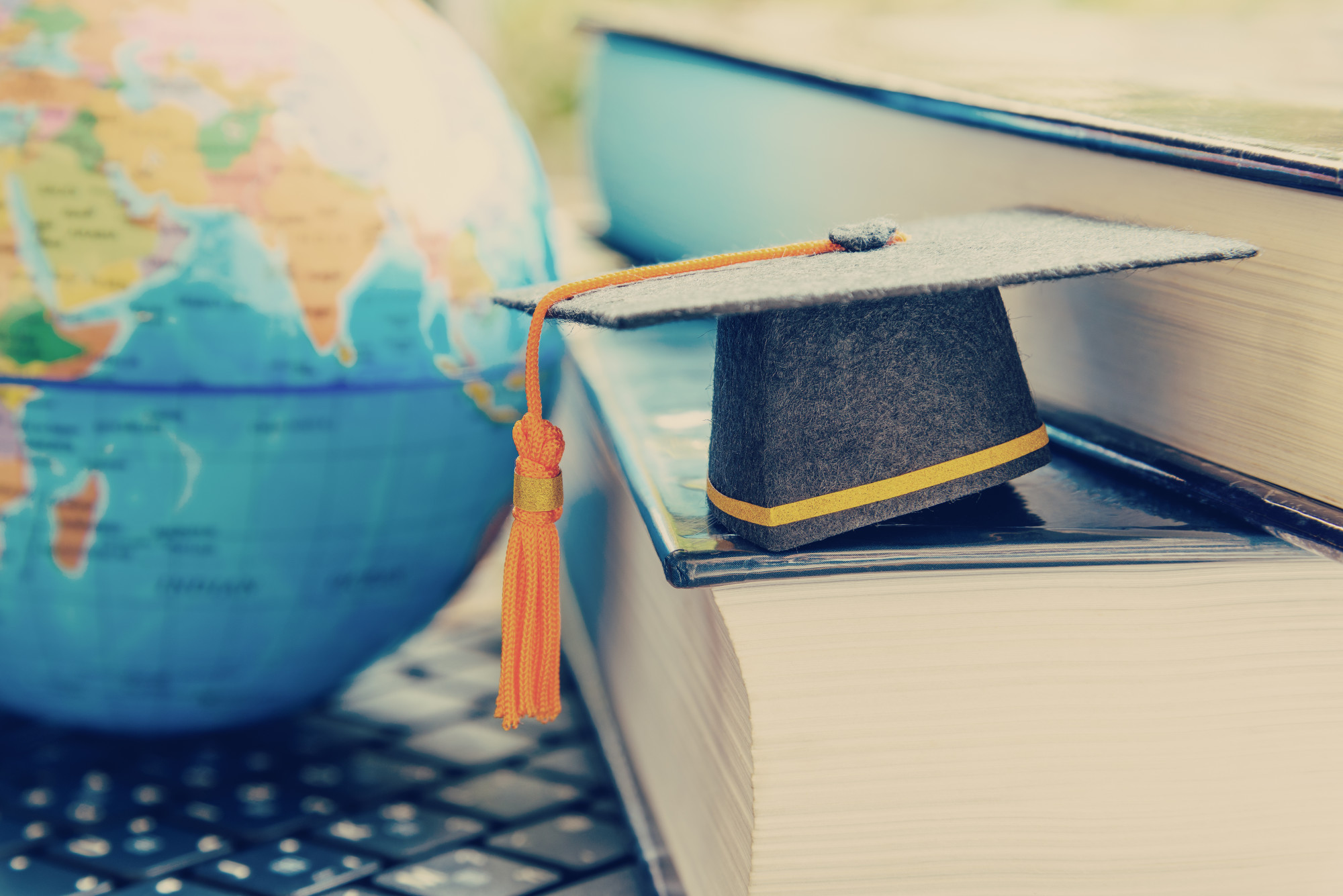 Should I Study Abroad? Here's What to Consider